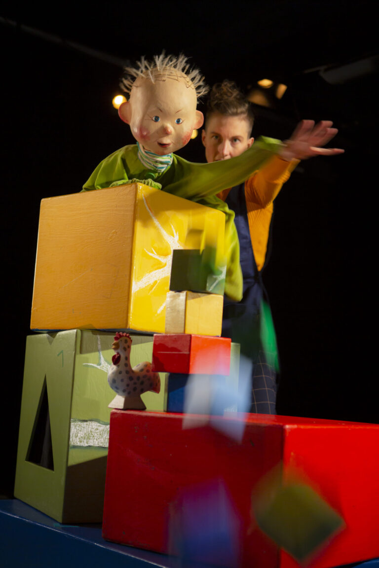 Vilda bebin och Mamman - Dockteatern Tittut